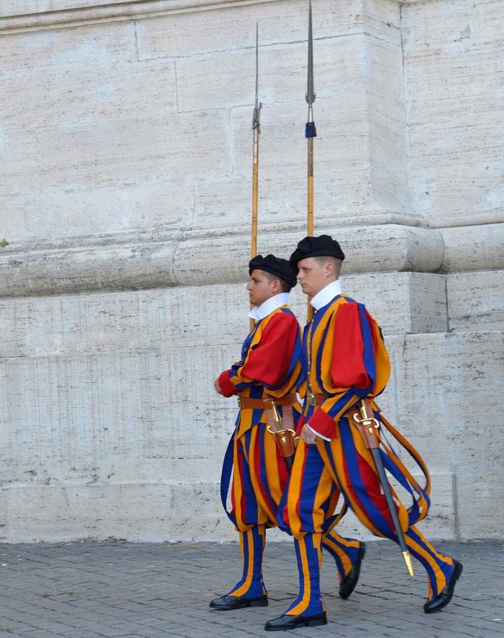 17 Amazing Facts About the Swiss Guards – This Way To Italy